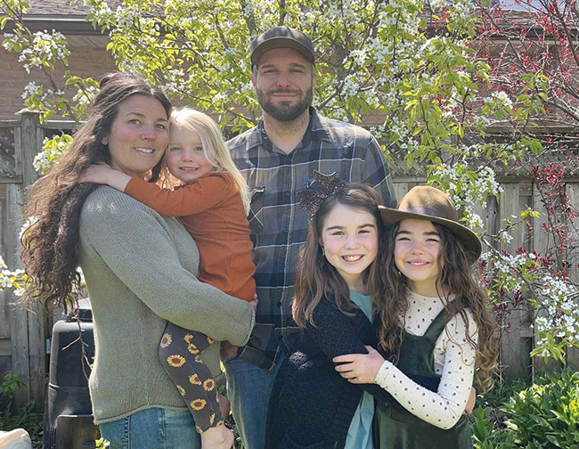 Community donates over $20,000 and new roof to local family battling ...