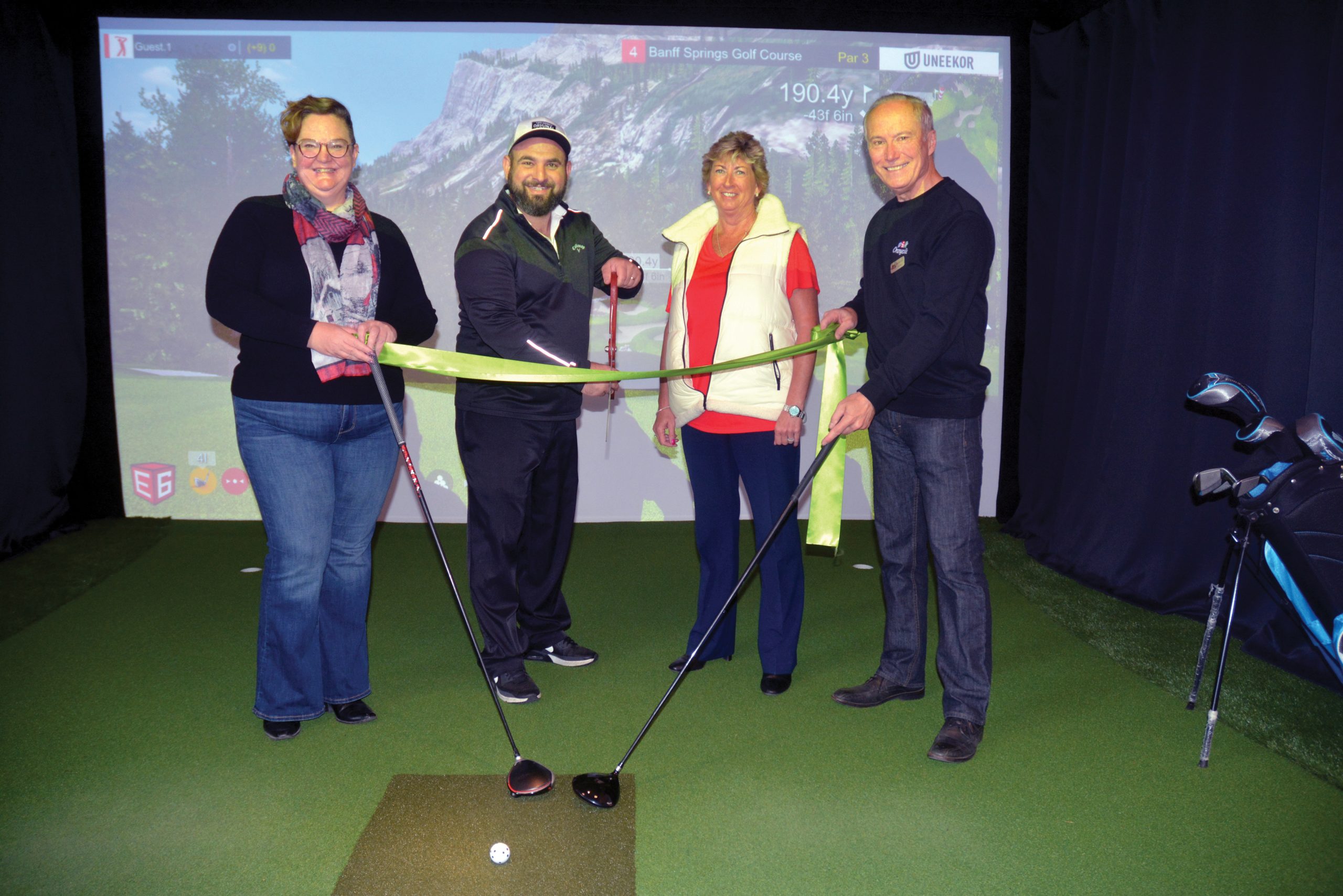 Golf all winter long at Orangeville’s Virtual Green indoor simulator ...
